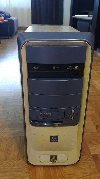 Vintage Pentium III PC mit 933mhz/512mb | Kaufen auf Ricardo