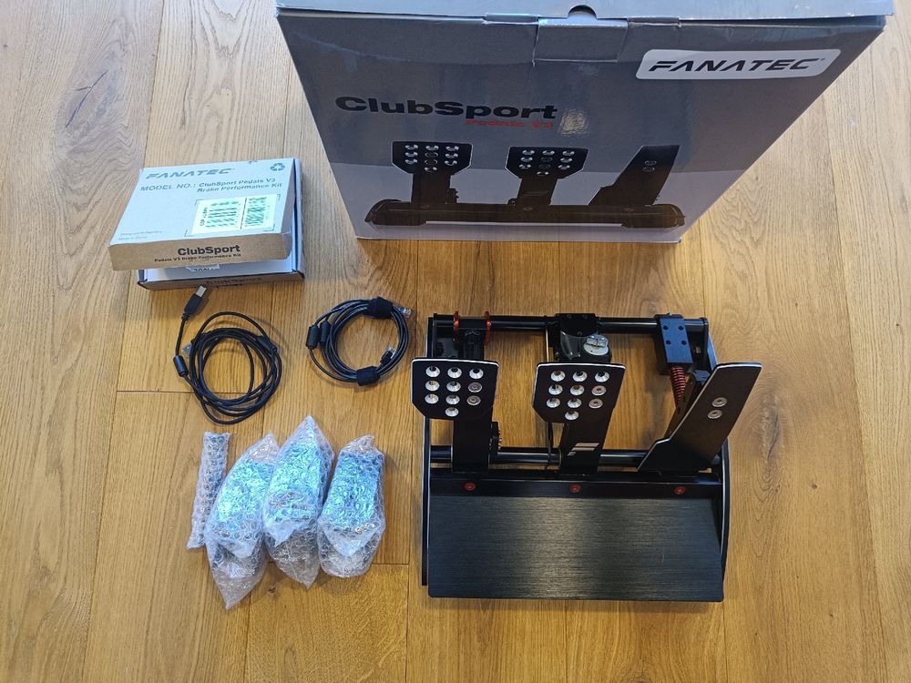 Fanatec V3 Pedale + Performance Kit (Gebraucht) in Oberegg für CHF 380 ...