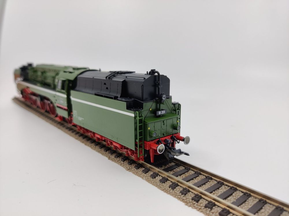 Roco 63201 Dampflok BR 18 DR, Analog mit Schnittstelle (Neu (gemäss ...