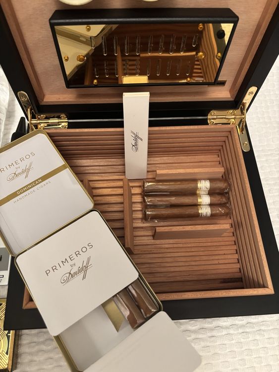 Cigar Humidor Set - Includes Accessories! Excellent Deal (Gebraucht) in ...