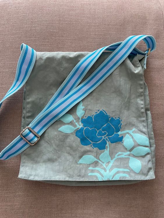 Umhängetasche (Gebraucht) in Glattpark (Opfikon) für CHF 5 – mit Lieferung auf Ricardo kaufen