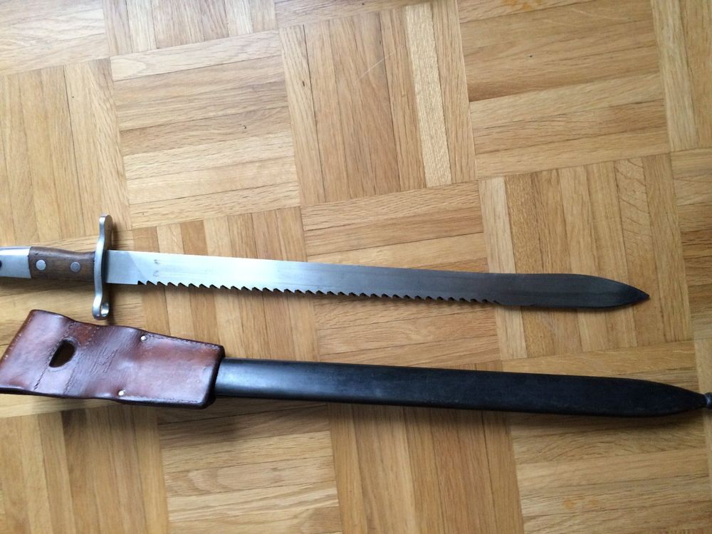 Faschinenmesser Schweizer Armee (Gebraucht) in Randa für CHF 51 – mit Lieferung auf Ricardo kaufen