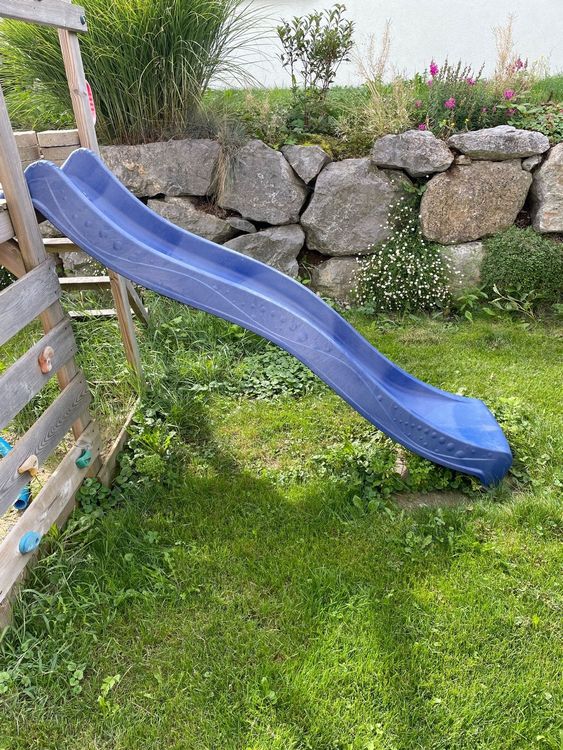 Rutschbahn blau (Gebraucht) in Wallenwil für CHF 1 – nur Abholung auf ...
