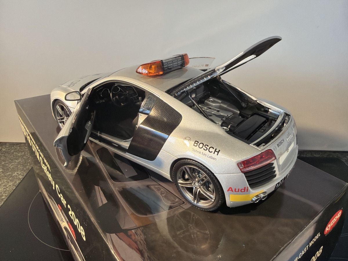 Audi R8 Safety Car DTM 2008 - 1/18 - Kyosho (Neu (gemäss Beschreibung ...