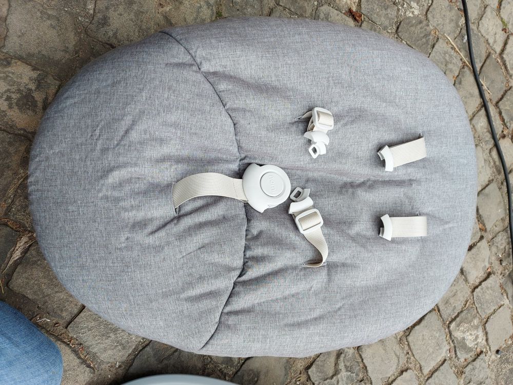 Nomi Baby Aufsatz inkl. Polster und Kleinkind Sitz mit Tisch (Gebraucht ...