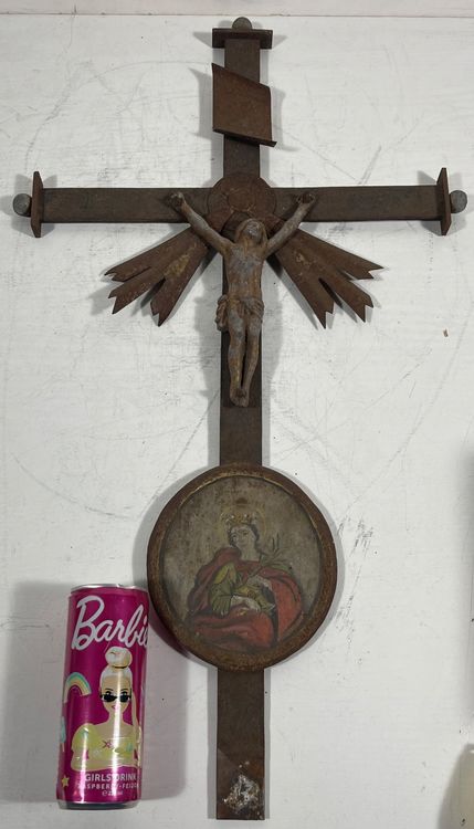 Grosse Antike Heilige Kreuzung Mit Gemälde aus Eisen | Kaufen auf Ricardo