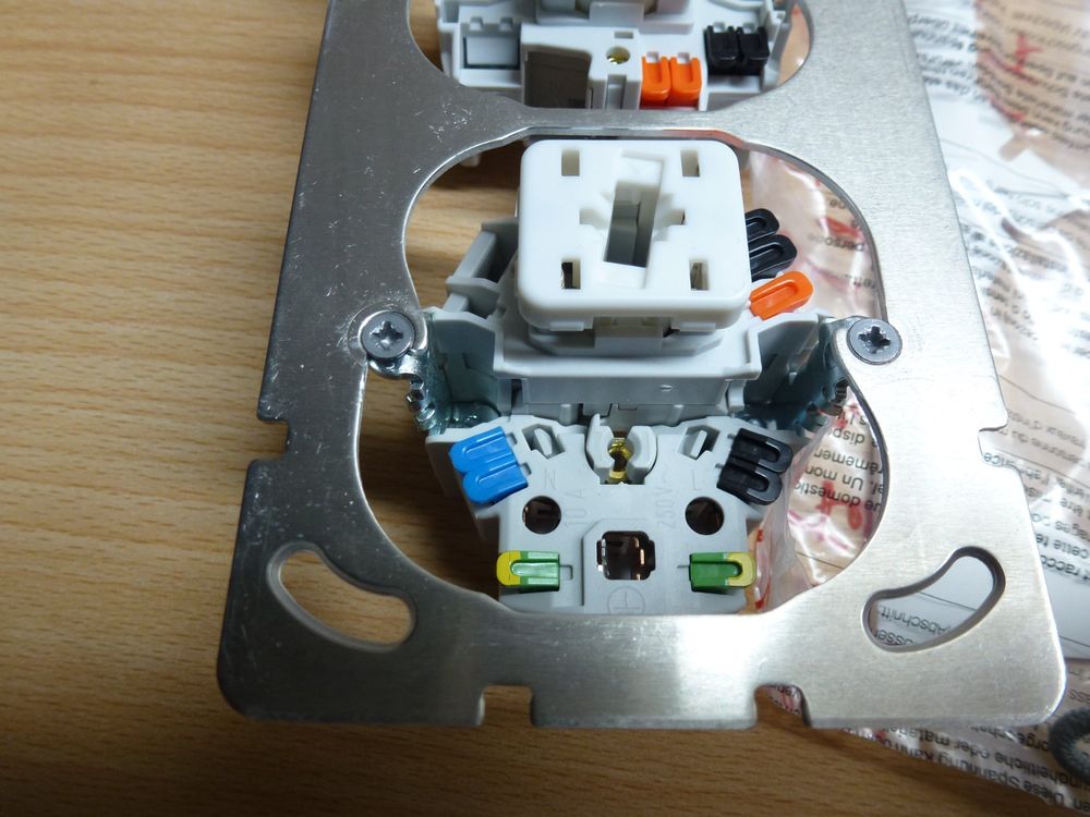 Feller Edizio Due UP Gr.1-1 Sch3/Sch3/Typ13 weiss (Neu und ...