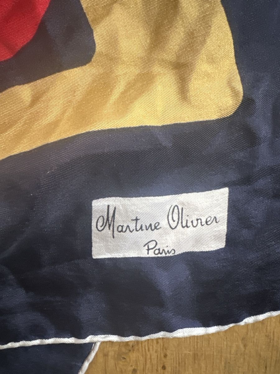 Martine Oliver Paris Seidentuch, Vintage, Top Zustand! (Gebraucht) in ...