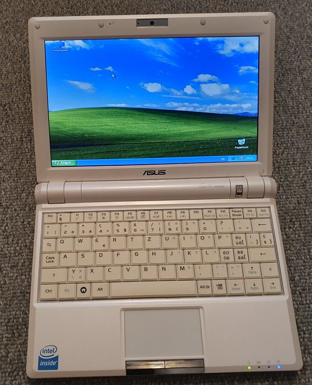ASUS Eee PC 900, Windows XP und mit Netzteil, Office 2000 (Gebraucht) in Winterthur für CHF 20 ...