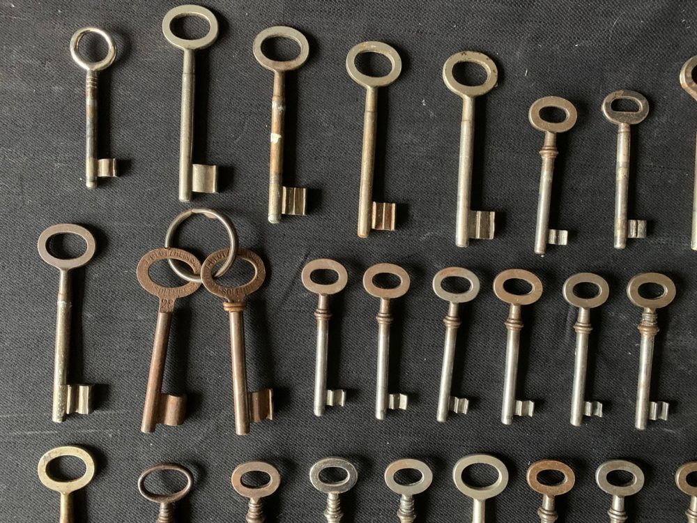 Konvolut 54 alte Schlüssel Bartschlüssel Schlüsselsammlung (Gebraucht) in Wallisellen für CHF 54 ...