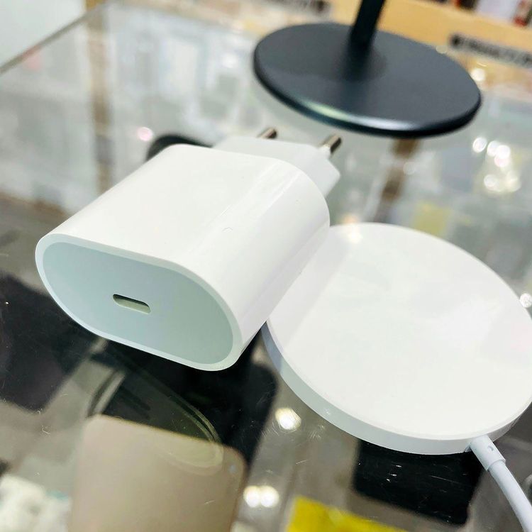 iPhone 15 Pro/Max/15 Plus/15 - Kit chargeur Magsafe 20W (Neu und ...