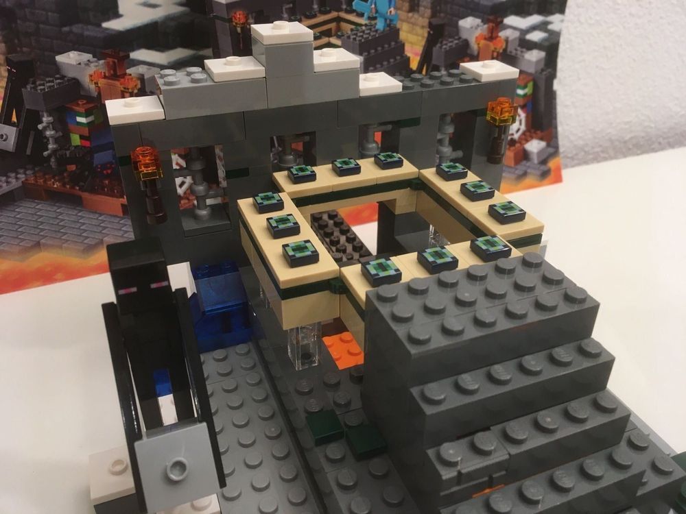 Lego Minecraft 21124 das End-Portal | Kaufen auf Ricardo