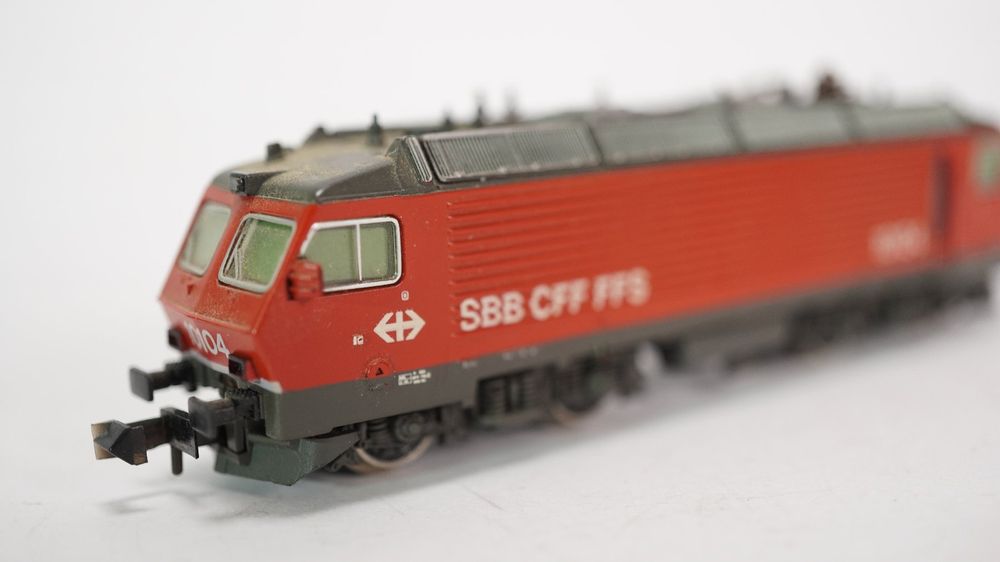 e43 Spur N Roco SBB Re 4/4 IV 10104 rot | Bastelware (Defekt) in Thun für CHF 15 – mit Lieferung ...