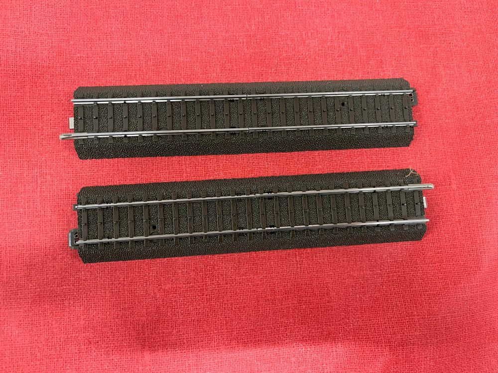 Märklin Uebergangs-Cleis zum M-Cleis . 180 mm HO WS 2 Stück (Neu ...