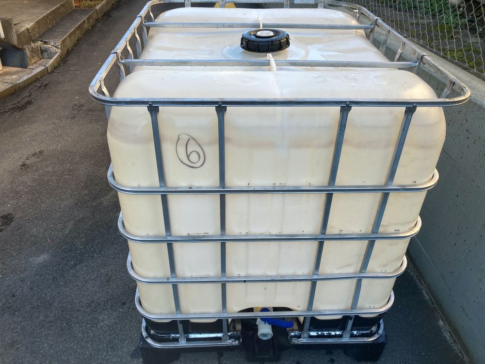 Wassertank (Gebraucht) in Emmenbrücke für CHF 31 – nur Abholung auf ...