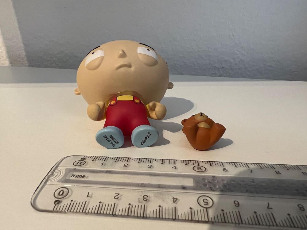 Stewie Griffin Kidrobot Family Guy Figur Collectible Art (Gebraucht) in ...