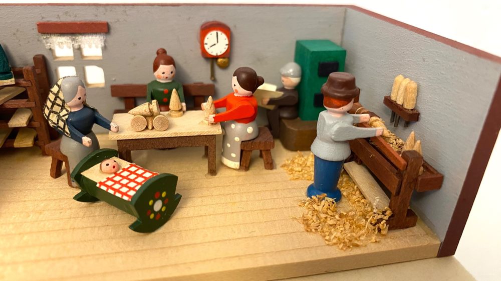 Miniaturstübchen „Spielzeugmacherstube“ – Gunter Flath, DDR (Gebraucht ...