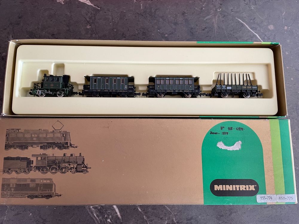 Minitrix 11087 Set Glaskasten mit wagen (Neu (gemäss Beschreibung)) in ...