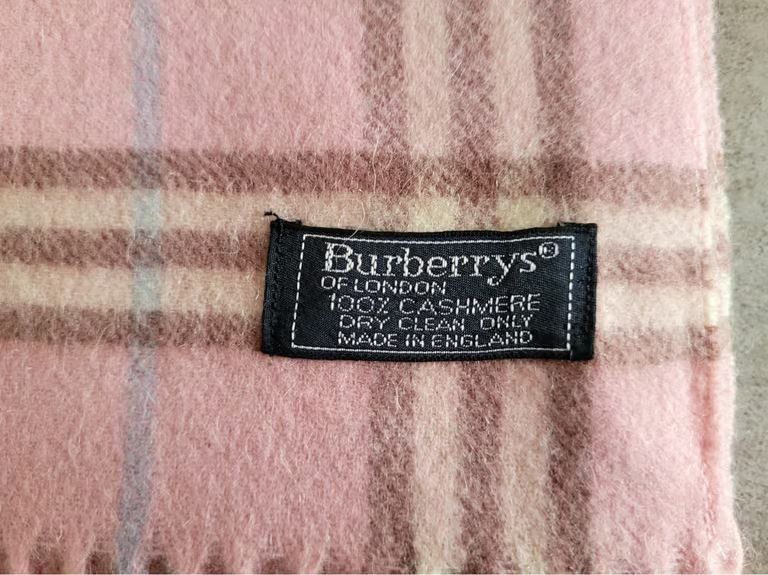 Burberry 100% Kaschmir Schal (Gebraucht) in Baden für CHF 89 – mit Lieferung auf Ricardo kaufen