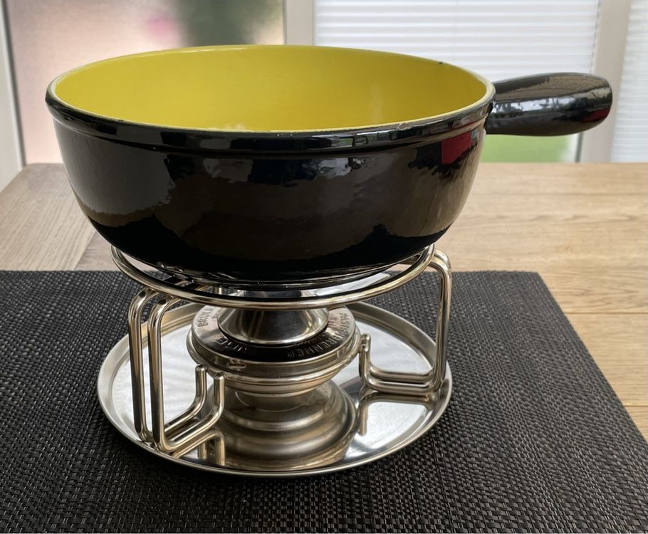 Käsefondue-Set (Gusseiserne Pfanne) (Gebraucht) in Neftenbach für CHF 40 – nur Abholung auf ...