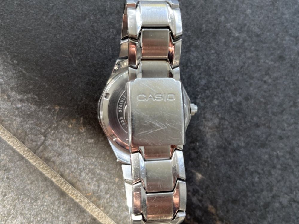 Casio edifice vintage (Gebraucht) in Muttenz für CHF 9 – mit Lieferung ...