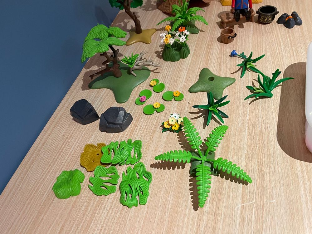 Playmobil diverses Büsche und Blumen mit Ranger-Feuerstelle (Gebraucht ...
