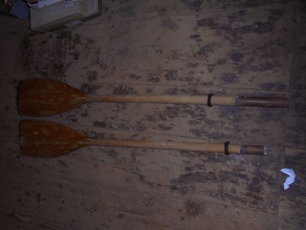 2 alte Holz Paddel zum zusammenstecken für Kajak/Paddelboot (Defekt) in ...