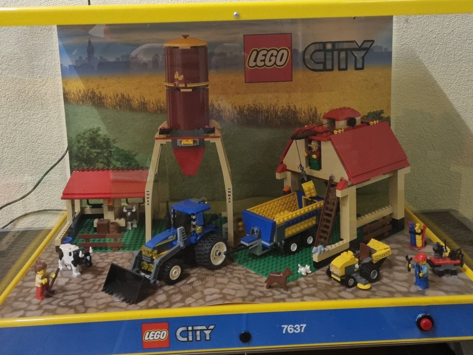 Lego City 7637 - Bauernhof / Schaukasten mit Licht und Ton (Gebraucht ...