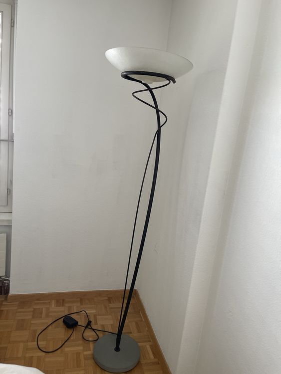 Designer Stehlampe (Gebraucht) in Zürich für CHF 200 – nur Abholung auf Ricardo kaufen