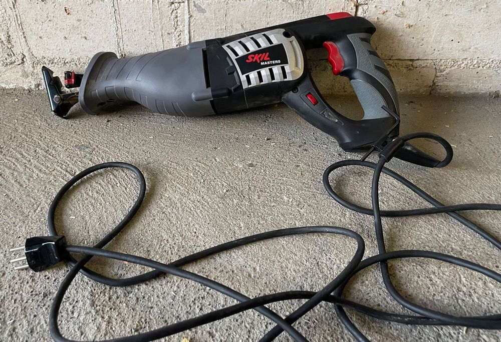 Elektrischer Fuchsschwanz Säge mit kräftigem Motor Und Koffe (Gebraucht ...