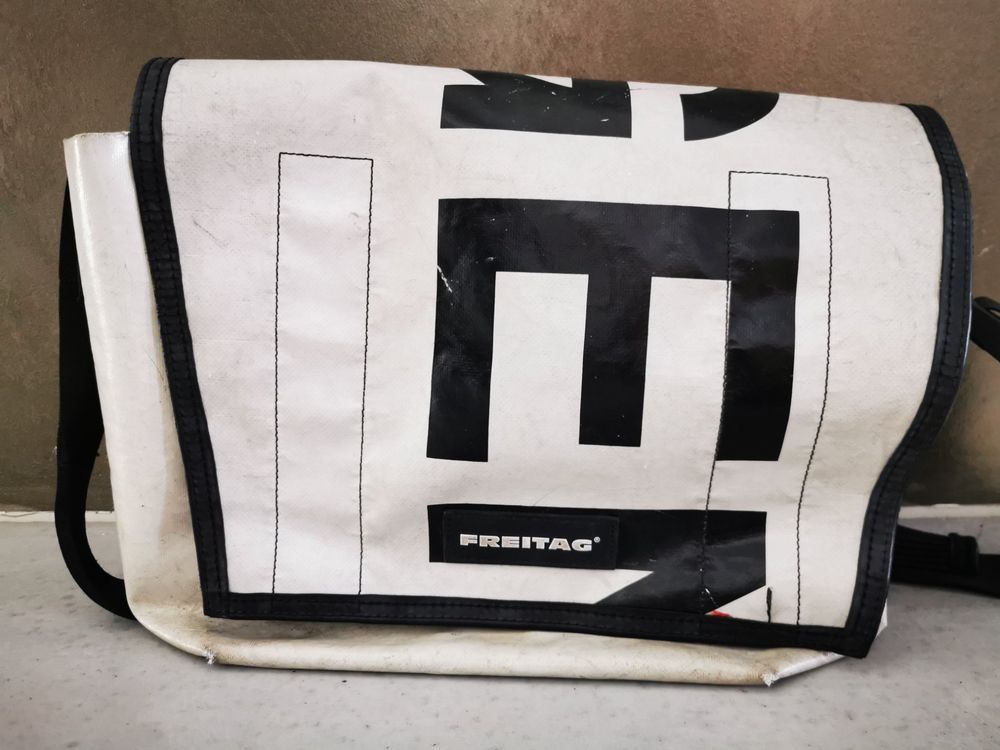 Freitag Umhaengetasche Original (Gebraucht) in Tägerwilen für CHF 35 ...