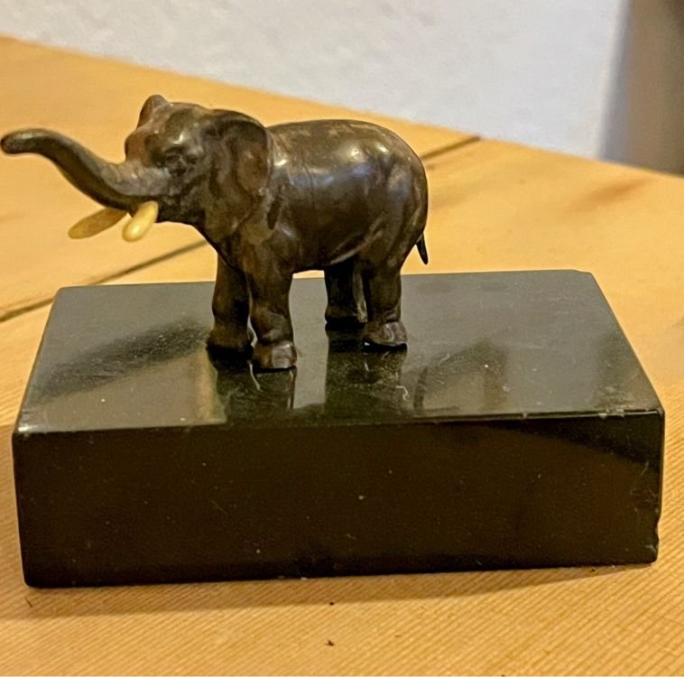 Elefant Bronze Figur auf Sockel, Vintage Deko Figur 🐘 (Gebraucht) in Worb für CHF 95 – mit ...