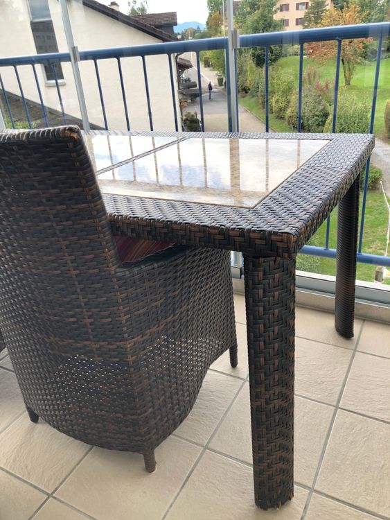 Rattantisch mit Steinplatten inkl. 6 Rattanstühle | Kaufen auf Ricardo