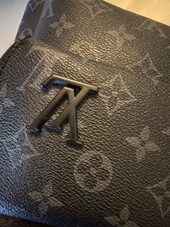 Louis Vuitton Monogram Shadow Leather Backpack - Black! (Neu (gemäss ...