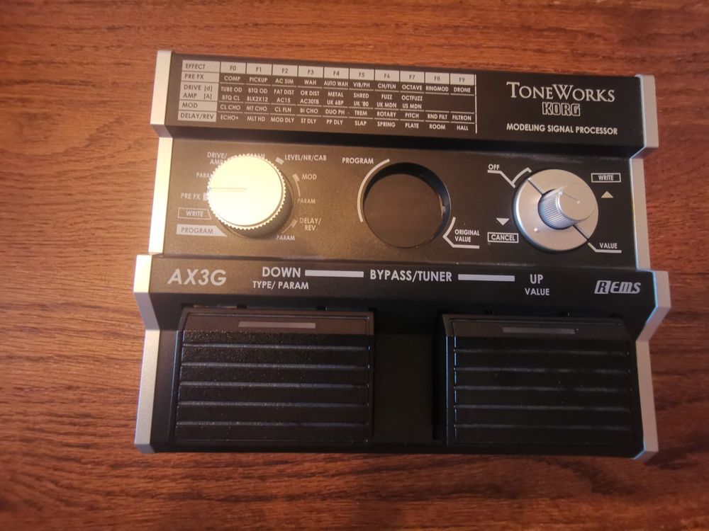 Korg AX3G Multi Effekt Gitarrenpedal | Acheter sur Ricardo
