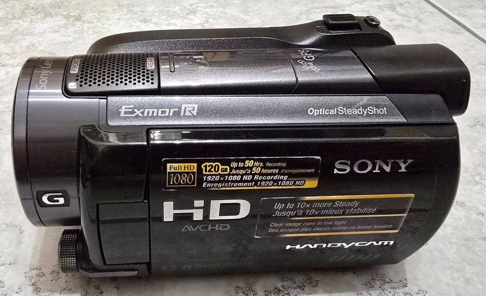 SONY HDR-XR500VE Full-HD Camcorder 120GB (Gebraucht) in Biberist für CHF 140 – mit Lieferung auf ...