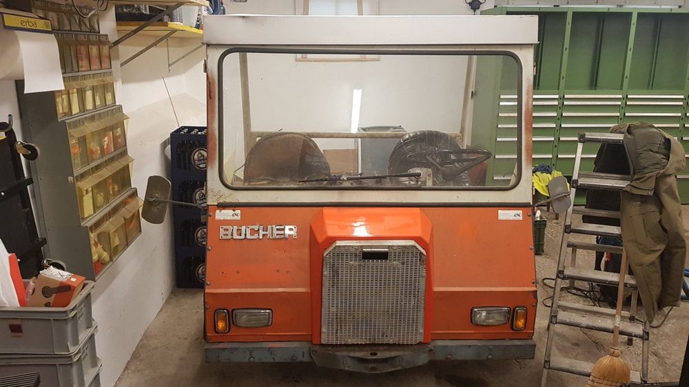 Bucher Tr 1800 Transporter mit Brücke (Defekt) in Zillis für CHF 591 ...