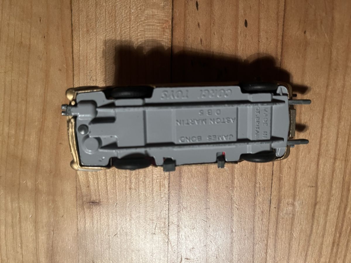 Aston Martin Corgi Toys DB 5 James Bond 007 (Defekt) in Wabern für CHF ...