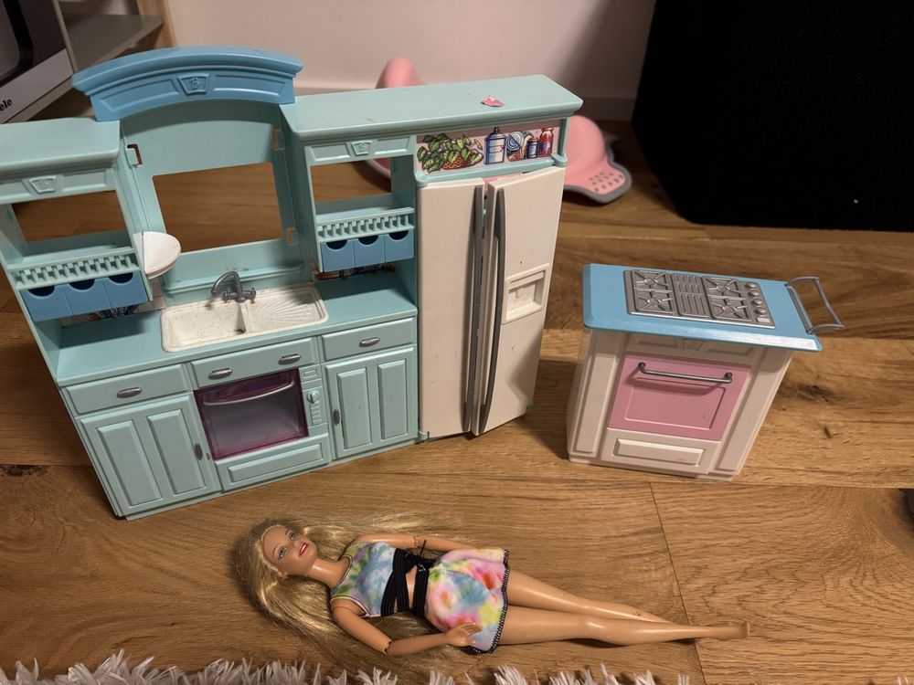 Barbie und Küche (Gebraucht) in Starrkirch-Wil für CHF 10 – mit Lieferung auf Ricardo kaufen
