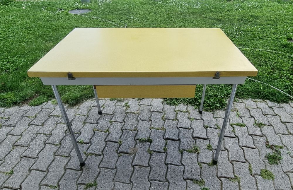 Tavolo in formica vintage con 2 sedie Giroflex (Usato) a Ligornetto per ...