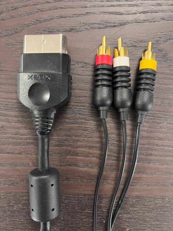 Xbox Classic AV Composite TV Kabel (Gebraucht) in Zürich für CHF 9.9 – mit Lieferung auf Ricardo ...