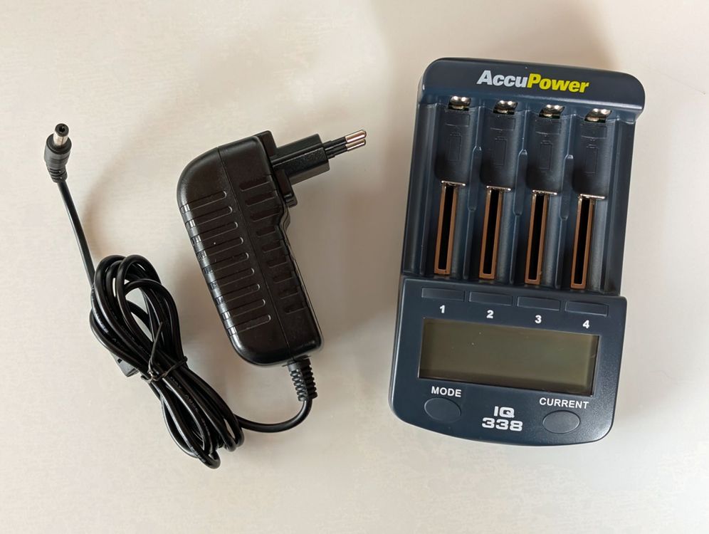 Chargeur de piles rondes NiCd, NiMH, Li-ion AccuPower IQ338 (Gebraucht) in Neyruz FR für CHF 5 ...
