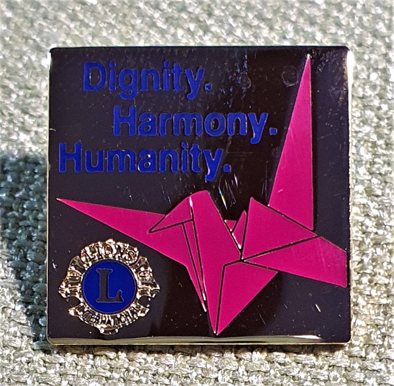 N445 - Pin Lions Club International - Dignity. Harmony Huma. (Gebraucht ...