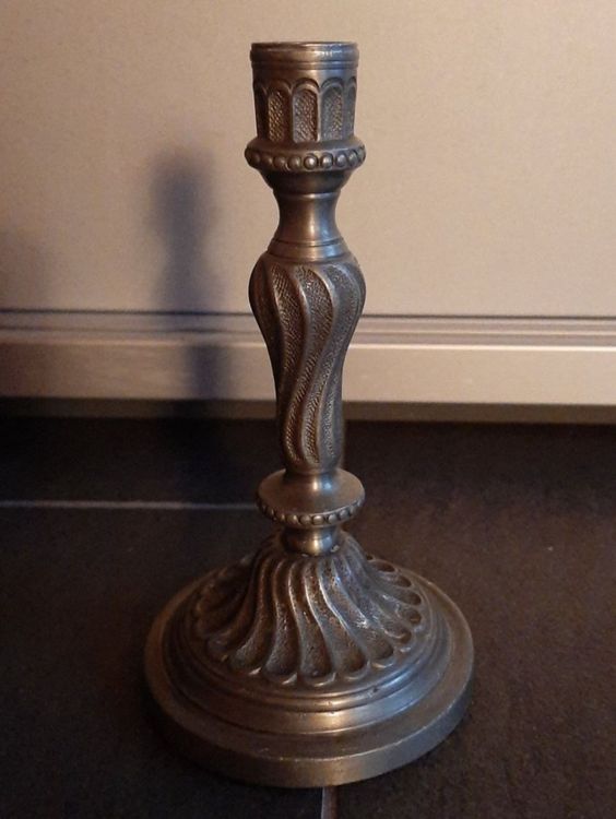 Antiker Kerzenhalter, Handgefertigt aus Zinn. | Kaufen auf Ricardo