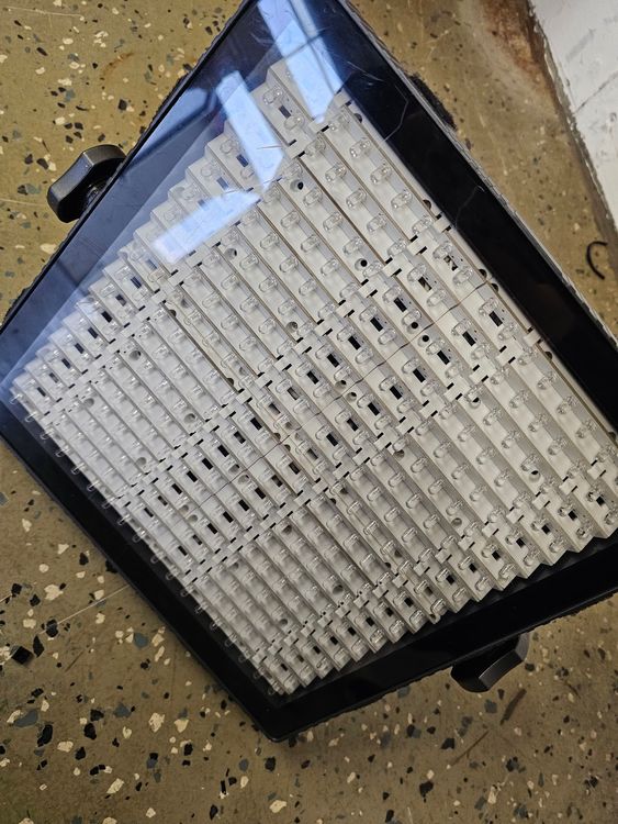 Dedolight TecPro Felloni 45-Grad Winkel LED-Panel (Gebraucht) in ...