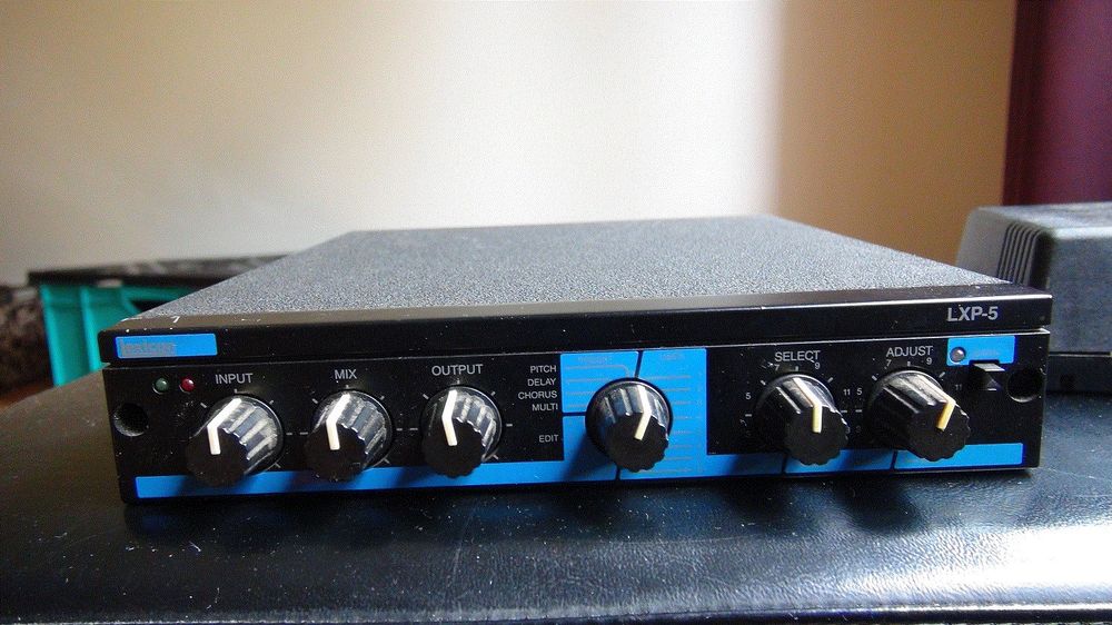 Lexicon LXP - 5 Digital Multi Effect Processor + Adapter | Kaufen auf ...