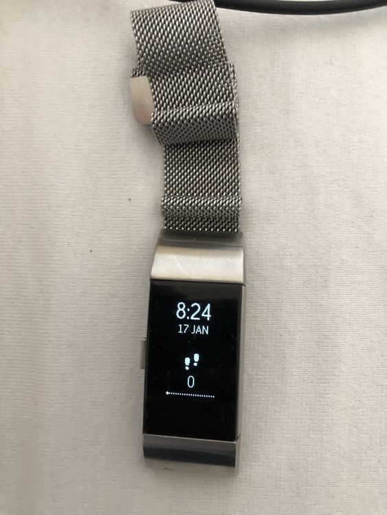 Original FitBit Fitness-Uhr, Smartwatch, Metallarmband | Kaufen auf Ricardo
