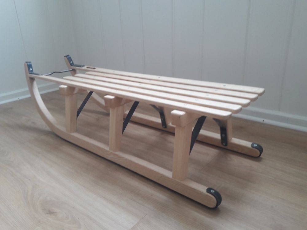 Robuster Holzschlitten (Unikat der Firma Holzbau Kobler) (Gebraucht) in ...