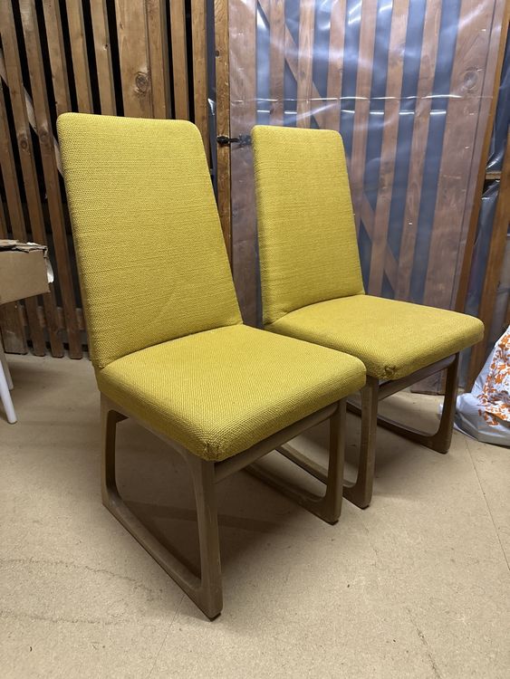 2 Mustard Yellow mid-century Stühle (Gebraucht) in Thalwil für CHF 50 – nur Abholung auf Ricardo ...