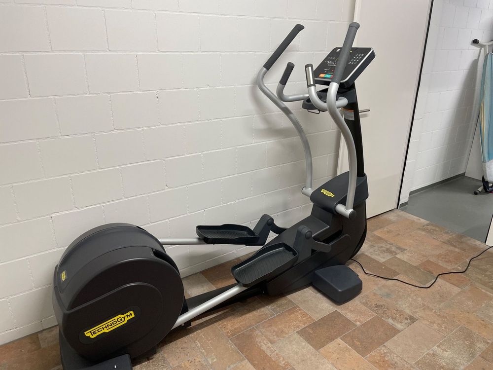 Technogym Crosstrainer Synchro Forma (Gebraucht) in Bern für CHF 1000 ...